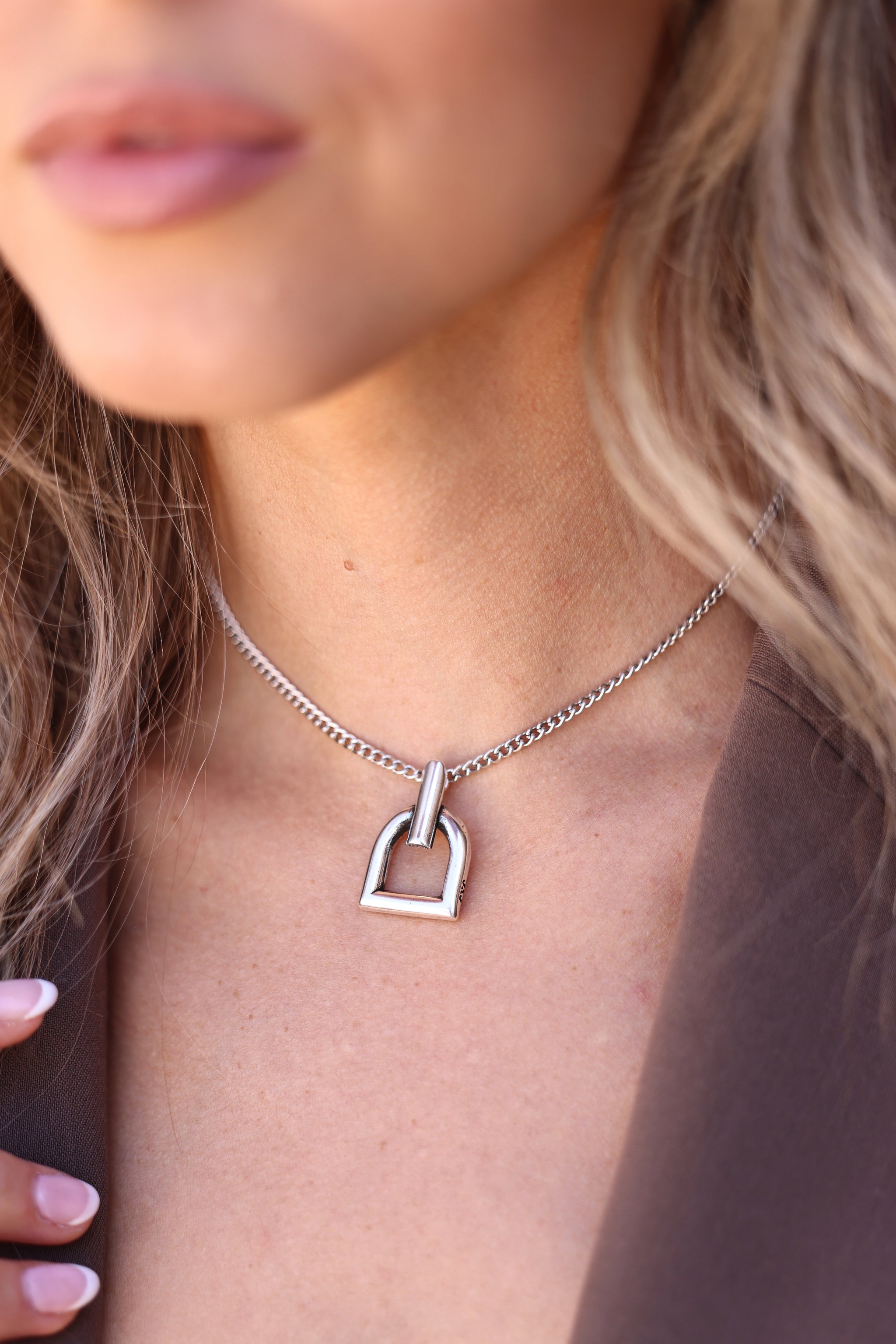 Hallie Stirrup Necklace - Silver